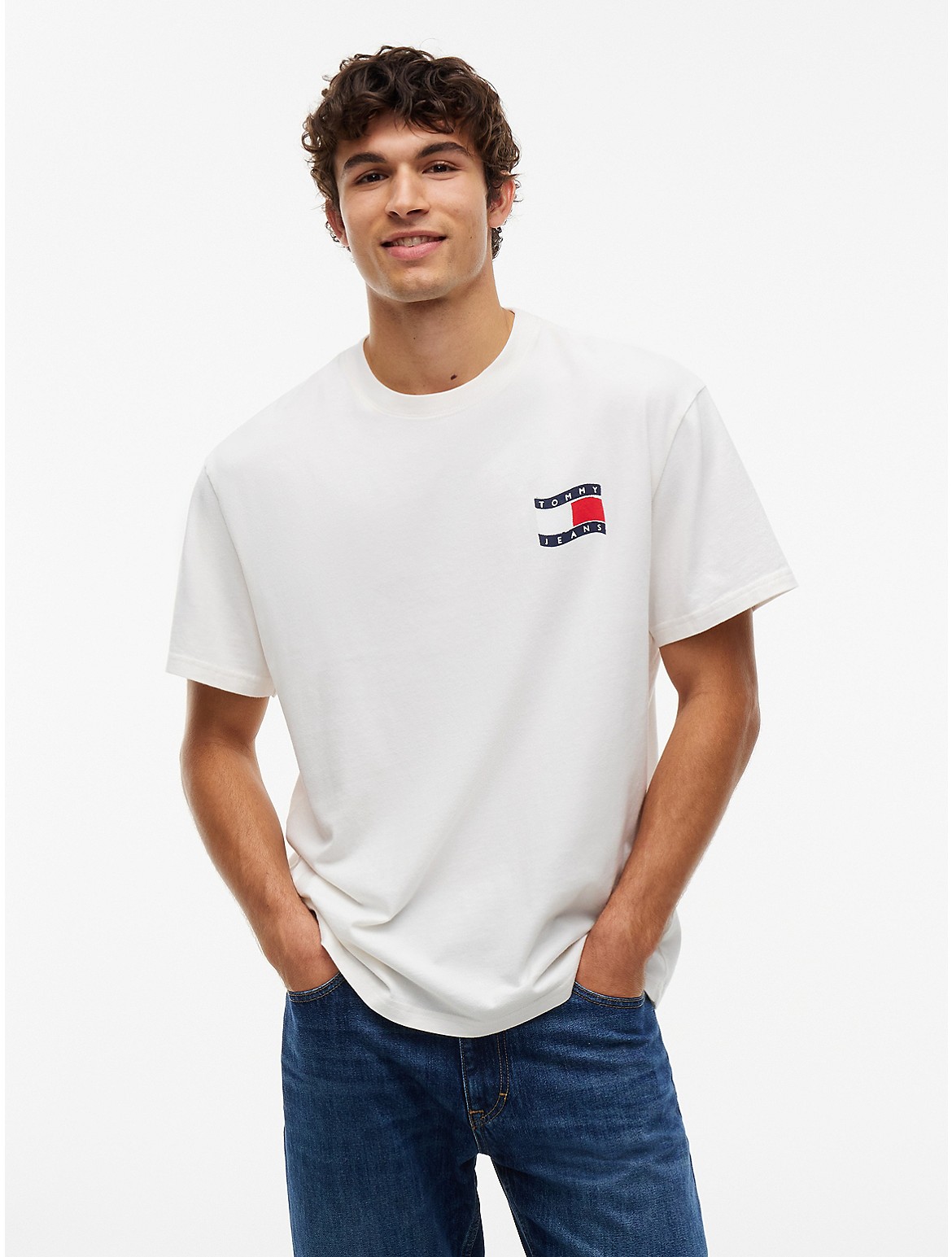 TOMMY HILFIGER men's tommy jeans wavy flag logo t-shirt -